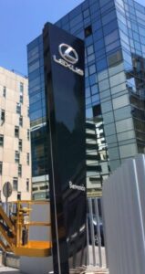 Tótem Publicitarios | Exterior, LED, Digitales, Cartón - Rotulex Publicidad